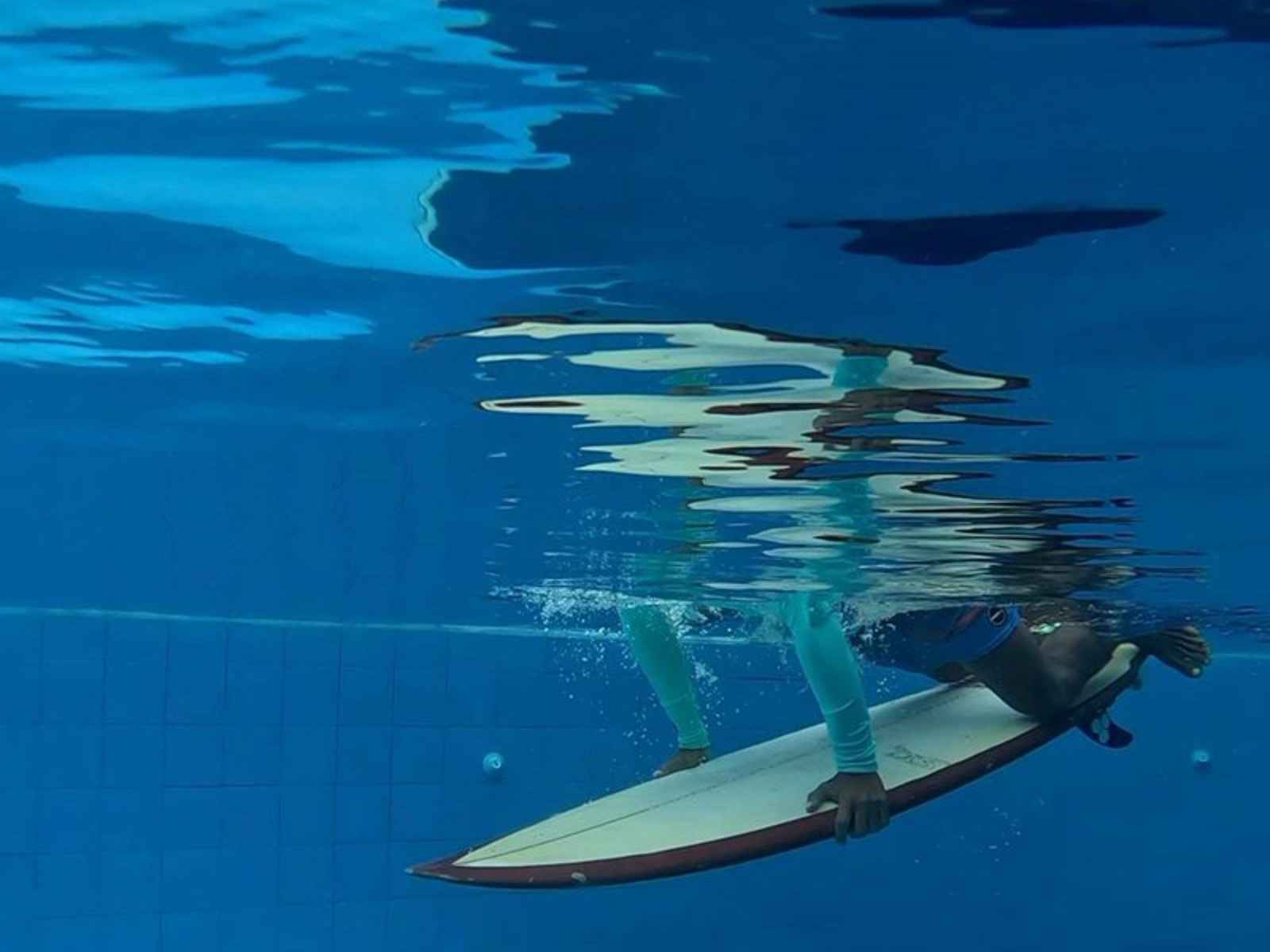 How to Duck Dive a Surfboard Guide | Outer Reef Surf School